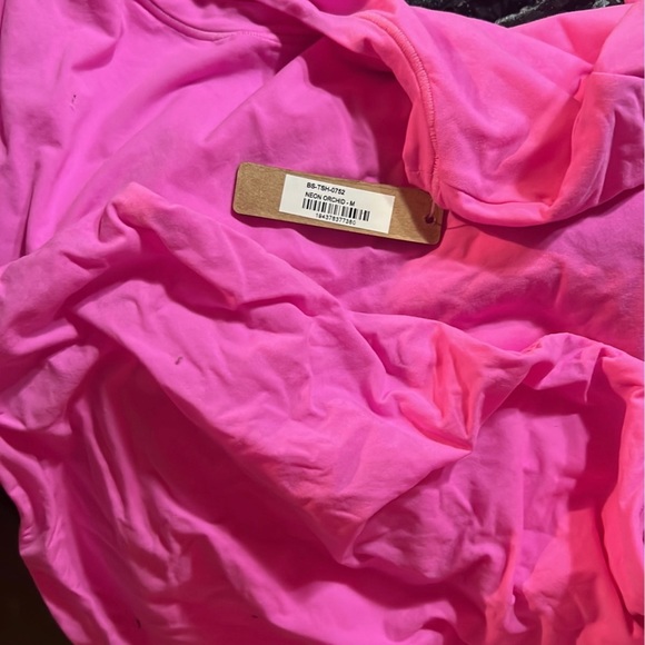 SKIMS | Tops | Skims Neon Orchid Fit Everybody Tshirt Bodysuit | Poshmark